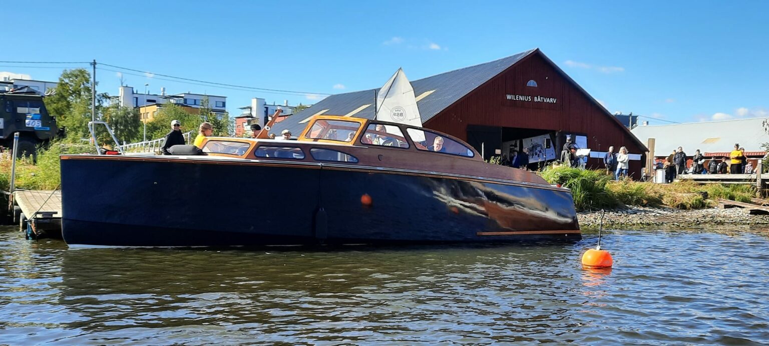 Motorboat Archives - Oceanvolt